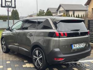 Green Peugeot 5008 2019 in Riga, with an engine capacity of 1.20 L and mileage of 117 thousand km for 13400 €, photo  on AUTOMOTO.COM.LV