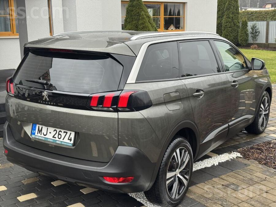 Green Peugeot 5008 2019 in Riga, with an engine capacity of 1.20 L and mileage of 117 thousand km for 13400 €, photo 2 on AUTOMOTO.COM.LV