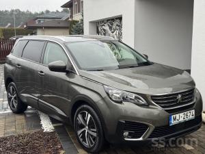 Green Peugeot 5008 2019 in Riga, with an engine capacity of 1.20 L and mileage of 117 thousand km for 13400 €, photo 3 on AUTOMOTO.COM.LV