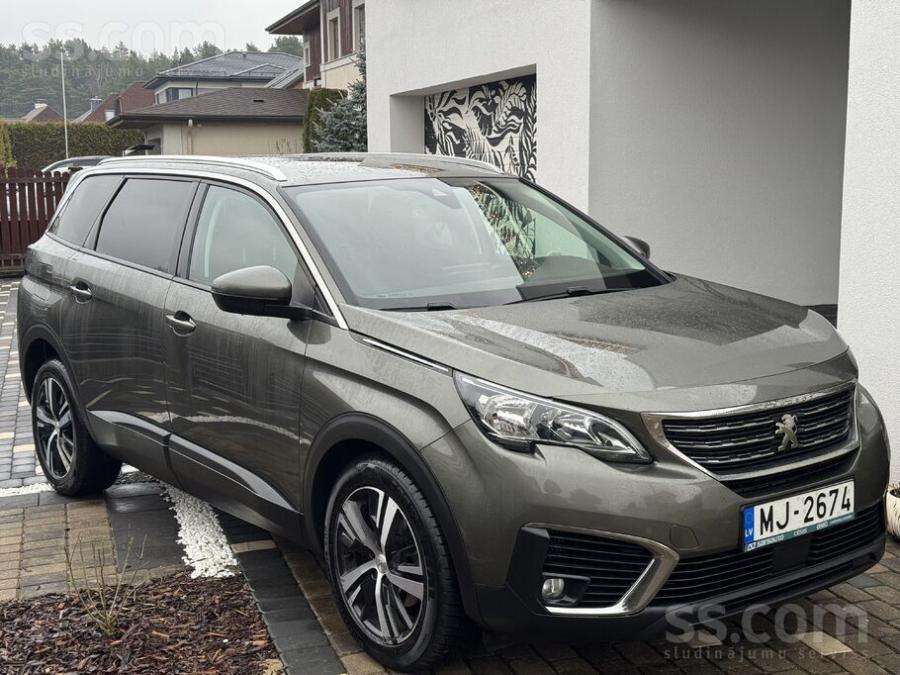Green Peugeot 5008 2019 in Riga, with an engine capacity of 1.20 L and mileage of 117 thousand km for 13400 €, photo 3 on AUTOMOTO.COM.LV