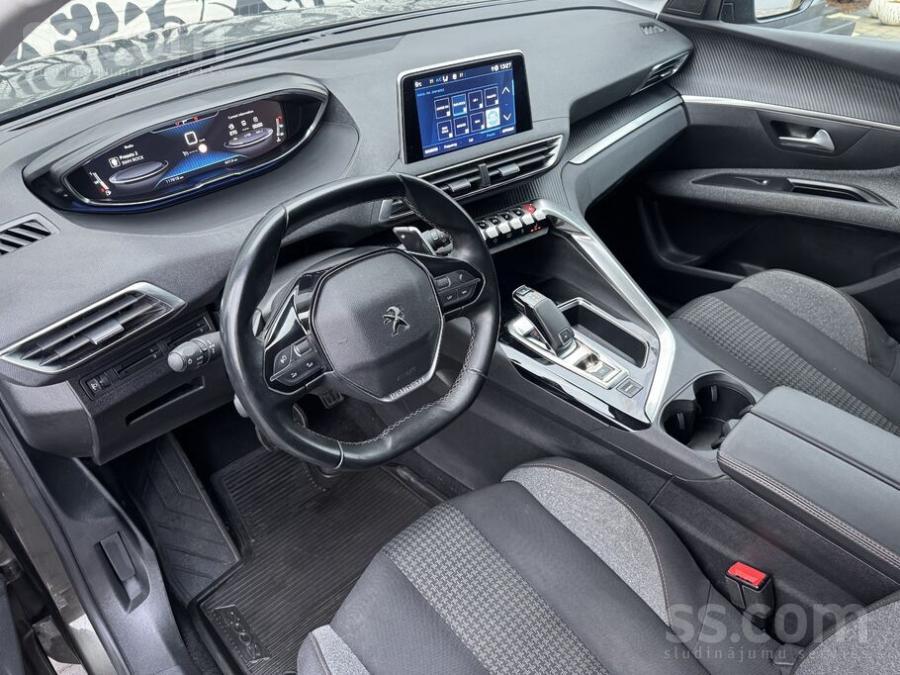 Green Peugeot 5008 2019 in Riga, with an engine capacity of 1.20 L and mileage of 117 thousand km for 13400 €, photo 14 on AUTOMOTO.COM.LV