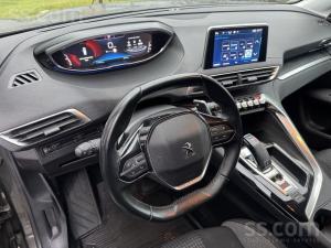 Green Peugeot 5008 2019 in Riga, with an engine capacity of 1.20 L and mileage of 117 thousand km for 13400 €, photo 16 on AUTOMOTO.COM.LV