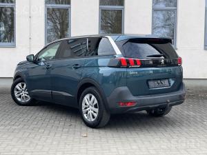 Green Peugeot 5008 2019 in Jelgava, with an engine capacity of 1.20 L and mileage of 179 thousand km for 11990 €, photo 8 on AUTOMOTO.COM.LV