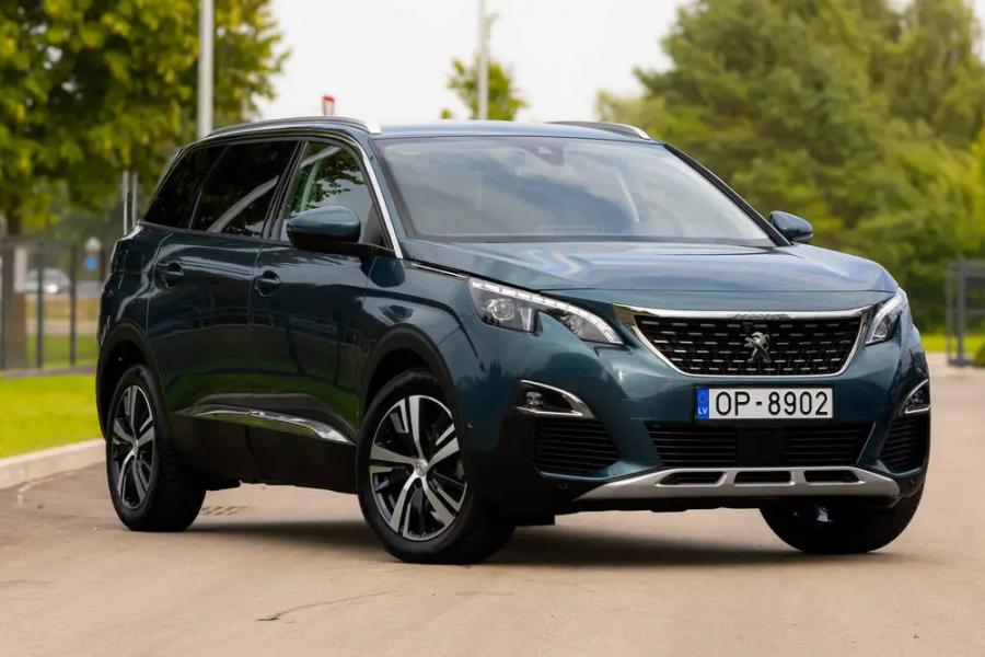 Zaļš Peugeot 5008 2019 Jelgava, ar dzinēja tilpumu 1.20 L un nobraukumu 125 tūkst. km par 12500 €, foto 4 vietnē AUTOMOTO.COM.LV