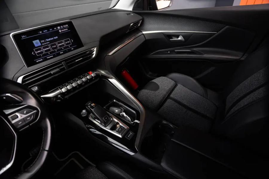 Zaļš Peugeot 5008 2019 Jelgava, ar dzinēja tilpumu 1.20 L un nobraukumu 125 tūkst. km par 12500 €, foto 11 vietnē AUTOMOTO.COM.LV
