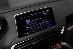 Zaļš Peugeot 5008 2019 Jelgava, ar dzinēja tilpumu 1.20 L un nobraukumu 125 tūkst. km par 12500 €, foto 13 vietnē AUTOMOTO.COM.LV