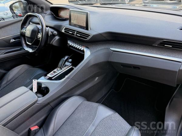 Green Peugeot 5008 2019 in Riga, with an engine capacity of 1.60 L and mileage of 187 thousand km for 14990 €, photo 10 on AUTOMOTO.COM.LV
