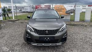Green Peugeot 5008 2020 in Marijampole, with an engine capacity of 1.50 L and mileage of 211 thousand km for 12990 €, photo 3 on AUTOMOTO.COM.LV