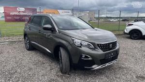 Green Peugeot 5008 2020 in Marijampole, with an engine capacity of 1.50 L and mileage of 211 thousand km for 12990 €, photo 4 on AUTOMOTO.COM.LV