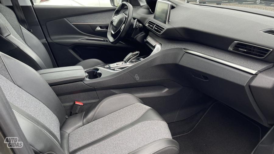 Green Peugeot 5008 2020 in Marijampole, with an engine capacity of 1.50 L and mileage of 211 thousand km for 12990 €, photo 16 on AUTOMOTO.COM.LV