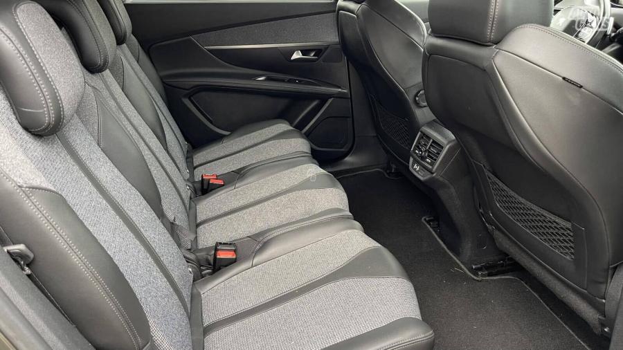 Green Peugeot 5008 2020 in Marijampole, with an engine capacity of 1.50 L and mileage of 211 thousand km for 12990 €, photo 18 on AUTOMOTO.COM.LV