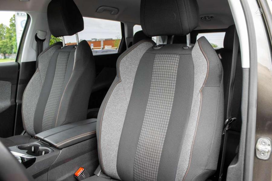 Zaļš Peugeot 5008 2020 Kauņa, ar dzinēja tilpumu 1.50 L un nobraukumu 118 tūkst. km par 14300 €, foto 12 vietnē AUTOMOTO.COM.LV