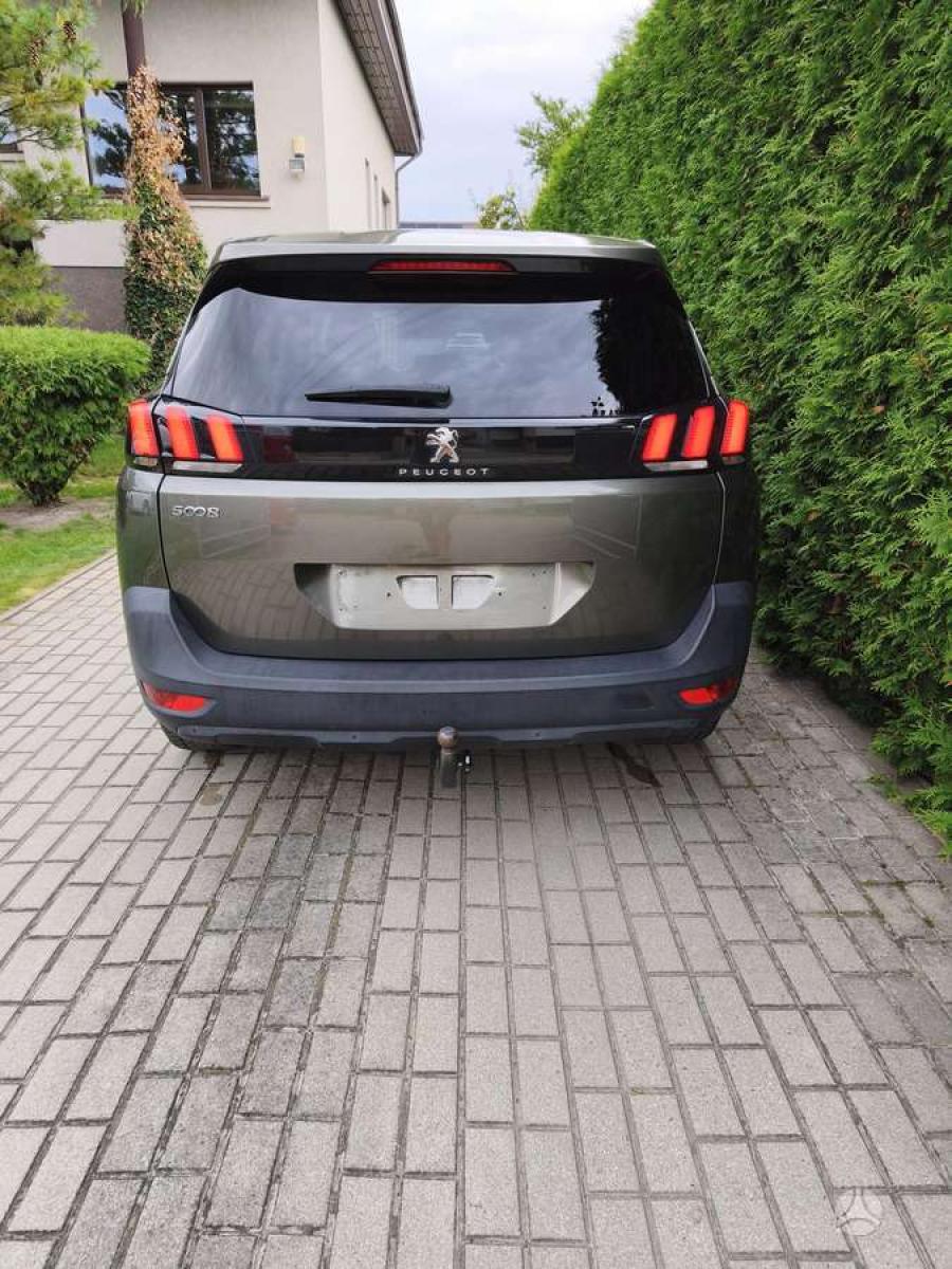 Green Peugeot 5008 2021 in Kalvarija, with an engine capacity of 1.20 L and mileage of 140 thousand km for 11798 €, photo 9 on AUTOMOTO.COM.LV