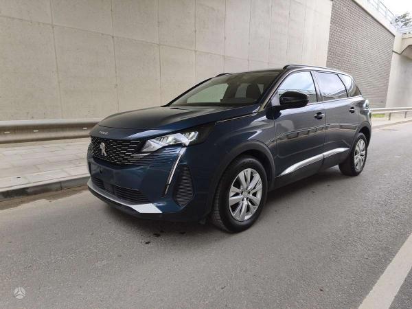 Green Peugeot 5008 2022 in Kalvarija, with an engine capacity of 1.50 L and mileage of 88 thousand km for 15670 €, photo 1 on AUTOMOTO.COM.LV