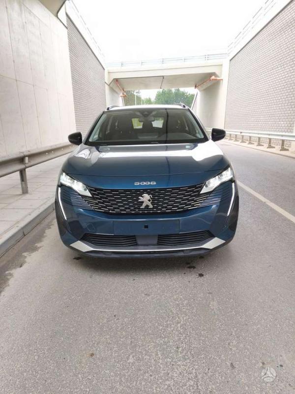 Green Peugeot 5008 2022 in Kalvarija, with an engine capacity of 1.50 L and mileage of 88 thousand km for 15670 €, photo 5 on AUTOMOTO.COM.LV