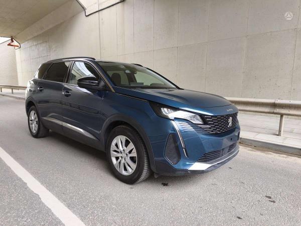 Green Peugeot 5008 2022 in Kalvarija, with an engine capacity of 1.50 L and mileage of 88 thousand km for 15670 €, photo 6 on AUTOMOTO.COM.LV