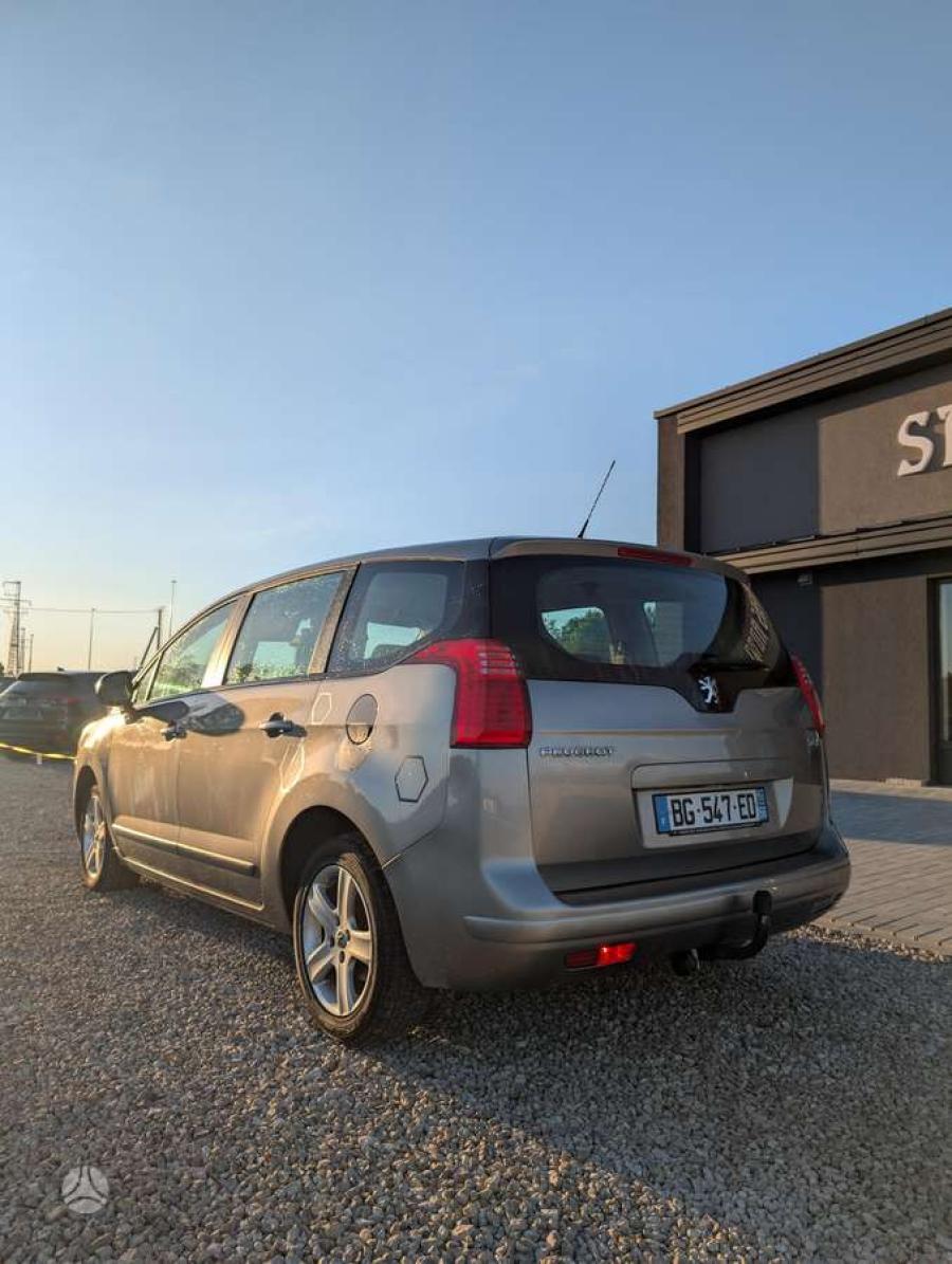 Green Peugeot 5008 2011 in Taurage, with an engine capacity of 1.60 L and mileage of 250 thousand km for 3200 €, photo 4 on AUTOMOTO.COM.LV