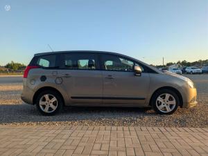 Green Peugeot 5008 2011 in Taurage, with an engine capacity of 1.60 L and mileage of 250 thousand km for 3200 €, photo 7 on AUTOMOTO.COM.LV
