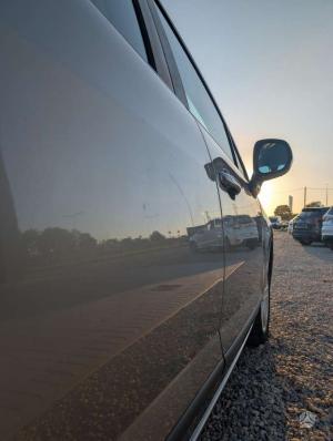 Green Peugeot 5008 2011 in Taurage, with an engine capacity of 1.60 L and mileage of 250 thousand km for 3200 €, photo 10 on AUTOMOTO.COM.LV