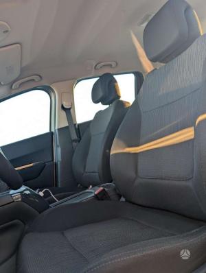 Green Peugeot 5008 2011 in Taurage, with an engine capacity of 1.60 L and mileage of 250 thousand km for 3200 €, photo 12 on AUTOMOTO.COM.LV