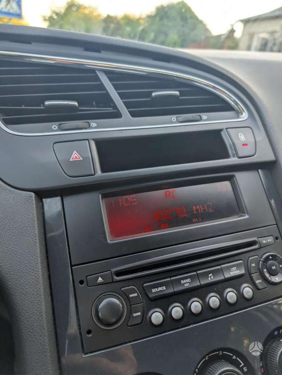 Green Peugeot 5008 2011 in Taurage, with an engine capacity of 1.60 L and mileage of 250 thousand km for 3200 €, photo 20 on AUTOMOTO.COM.LV