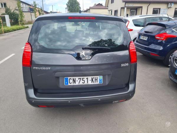 Green Peugeot 5008 2012 in Taurage, with an engine capacity of 1.60 L and mileage of 203 thousand km for 3350 €, photo 10 on AUTOMOTO.COM.LV