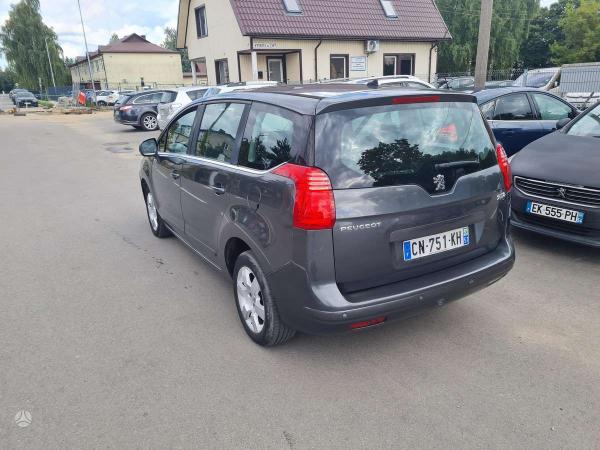Green Peugeot 5008 2012 in Taurage, with an engine capacity of 1.60 L and mileage of 203 thousand km for 3350 €, photo 11 on AUTOMOTO.COM.LV
