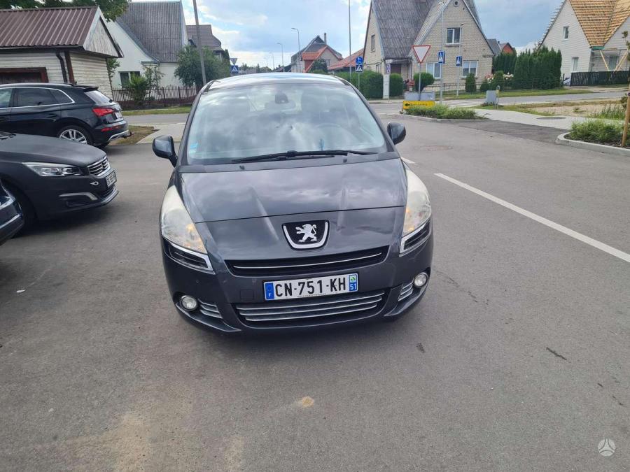Green Peugeot 5008 2012 in Taurage, with an engine capacity of 1.60 L and mileage of 203 thousand km for 3350 €, photo 14 on AUTOMOTO.COM.LV