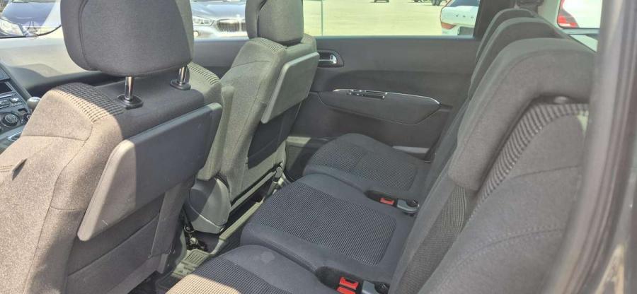 Zaļš Peugeot 5008 2015 Marijampole, ar dzinēja tilpumu 1.56 L un nobraukumu 177 tūkst. km par 5300 €, foto 15 vietnē AUTOMOTO.COM.LV