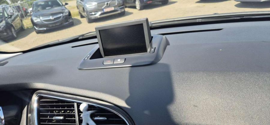 Zaļš Peugeot 5008 2015 Marijampole, ar dzinēja tilpumu 1.56 L un nobraukumu 177 tūkst. km par 5300 €, foto 22 vietnē AUTOMOTO.COM.LV
