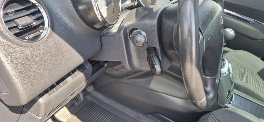 Zaļš Peugeot 5008 2015 Marijampole, ar dzinēja tilpumu 1.56 L un nobraukumu 177 tūkst. km par 5300 €, foto 24 vietnē AUTOMOTO.COM.LV
