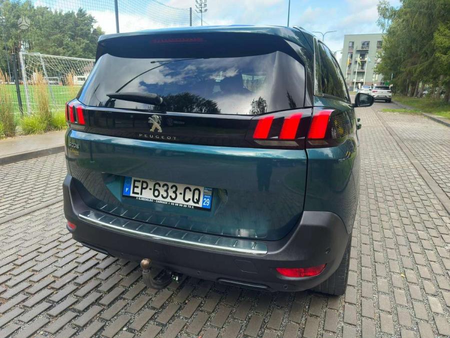 Green Peugeot 5008 2017 in Vilnius, with an engine capacity of 1.56 L and mileage of 340 thousand km for 10650 €, photo 9 on AUTOMOTO.COM.LV