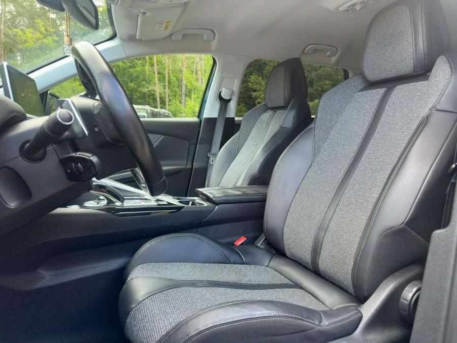 Green Peugeot 5008 2017 in Vilnius, with an engine capacity of 1.56 L and mileage of 340 thousand km for 10650 €, photo 17 on AUTOMOTO.COM.LV