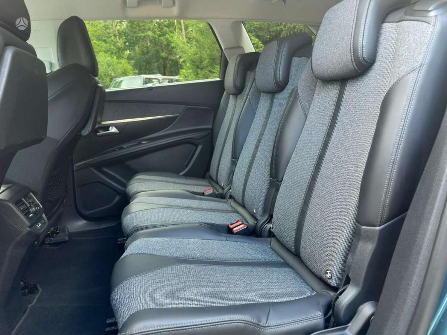 Green Peugeot 5008 2017 in Vilnius, with an engine capacity of 1.56 L and mileage of 340 thousand km for 10650 €, photo 19 on AUTOMOTO.COM.LV