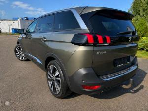 Green Peugeot 5008 2017 in Pakruojis, with an engine capacity of 1.20 L and mileage of 162 thousand km for 8600 €, photo 6 on AUTOMOTO.COM.LV