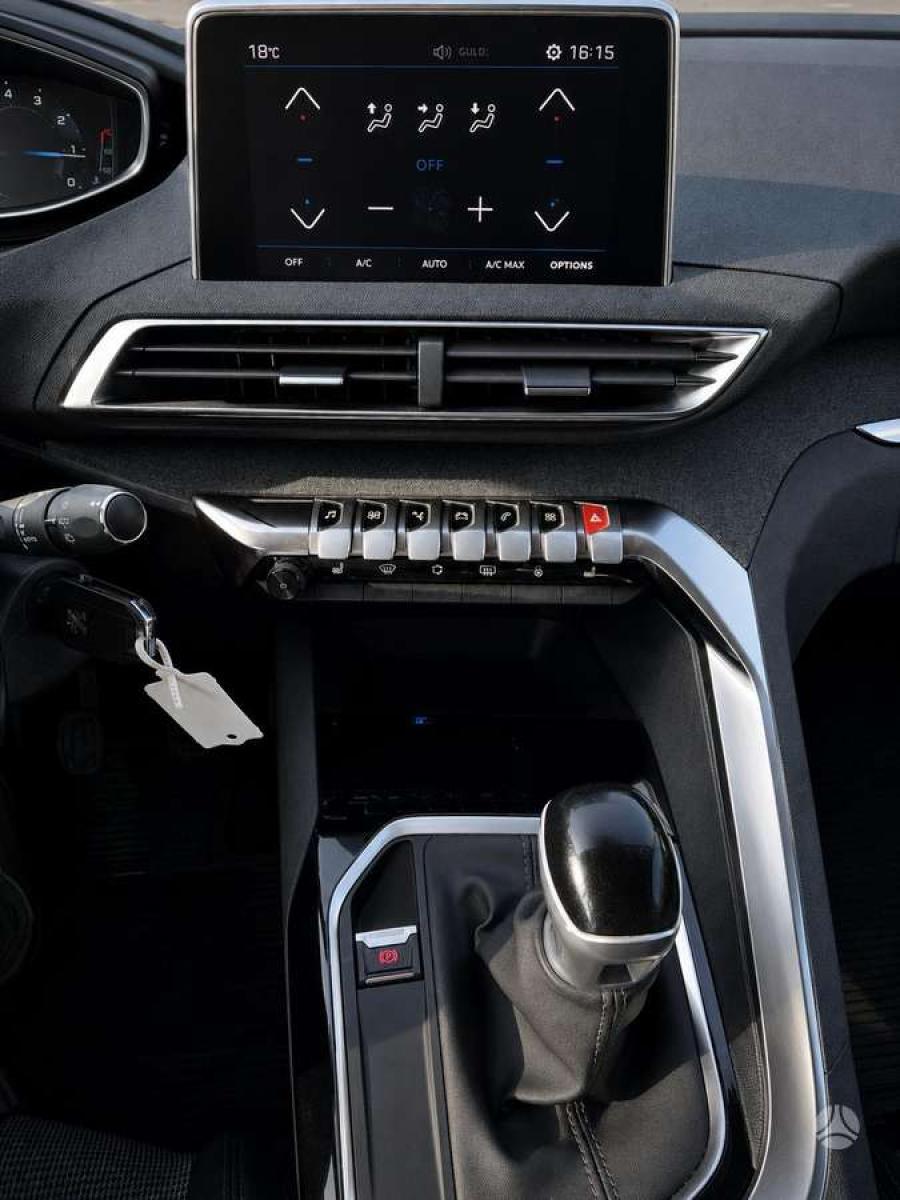 Green Peugeot 5008 2017 in Pakruojis, with an engine capacity of 1.20 L and mileage of 162 thousand km for 8600 €, photo 12 on AUTOMOTO.COM.LV