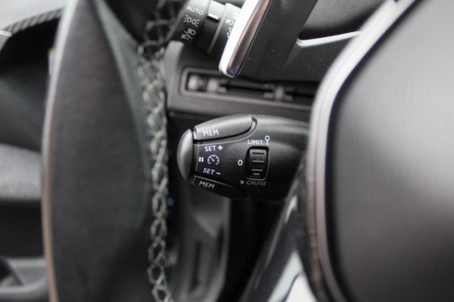 Zaļš Peugeot 5008 2018 Rīga, ar dzinēja tilpumu 1.50 L un nobraukumu 154 tūkst. km par 13899 €, foto 8 vietnē AUTOMOTO.COM.LV