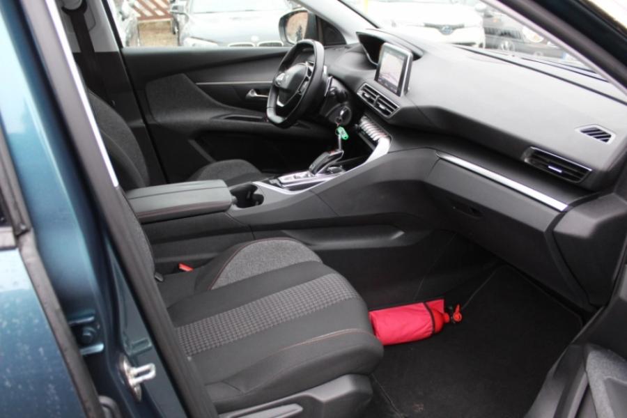 Zaļš Peugeot 5008 2018 Rīga, ar dzinēja tilpumu 1.50 L un nobraukumu 154 tūkst. km par 13899 €, foto 12 vietnē AUTOMOTO.COM.LV
