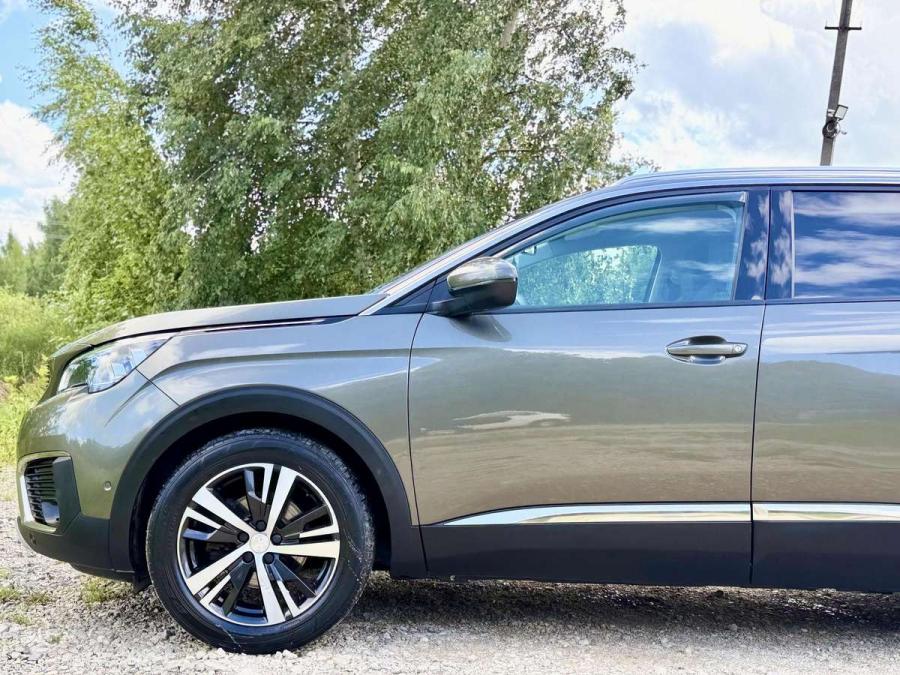 Green Peugeot 5008 2018 in Siauliai, with an engine capacity of 1.50 L and mileage of 195 thousand km for 14400 €, photo 12 on AUTOMOTO.COM.LV