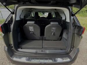 Green Peugeot 5008 2018 in Siauliai, with an engine capacity of 1.50 L and mileage of 195 thousand km for 14400 €, photo 43 on AUTOMOTO.COM.LV
