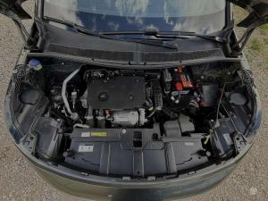 Green Peugeot 5008 2018 in Siauliai, with an engine capacity of 1.50 L and mileage of 195 thousand km for 14400 €, photo 44 on AUTOMOTO.COM.LV