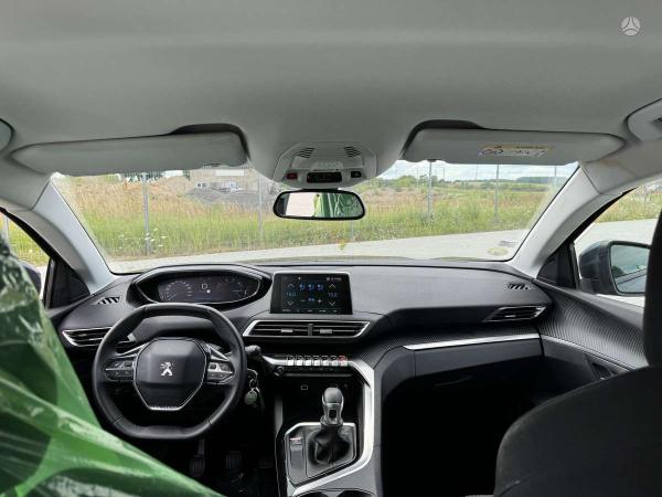 Green Peugeot 5008 2018 in Taurage, with an engine capacity of 1.56 L and mileage of 242 thousand km for 9200 €, photo 7 on AUTOMOTO.COM.LV