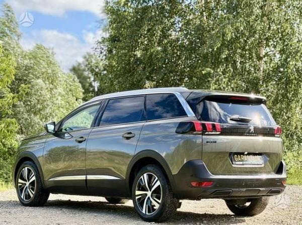 Green Peugeot 5008 2018 in Siauliai, with an engine capacity of 1.50 L and mileage of 195 thousand km for 14400 €, photo 3 on AUTOMOTO.COM.LV