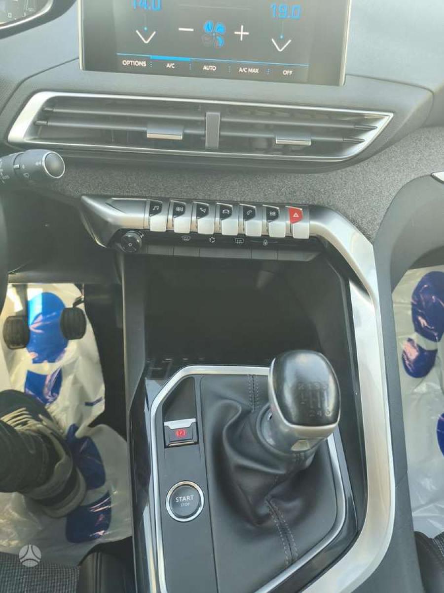 Zaļš Peugeot 5008 2018 Tauragė, ar dzinēja tilpumu 1.50 L un nobraukumu 65 tūkst. km par 11600 €, foto 12 vietnē AUTOMOTO.COM.LV