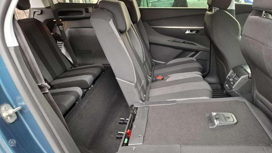 Zaļš Peugeot 5008 2019 Viļņa, ar dzinēja tilpumu 1.20 L un nobraukumu 130 tūkst. km par 7900 €, foto 22 vietnē AUTOMOTO.COM.LV