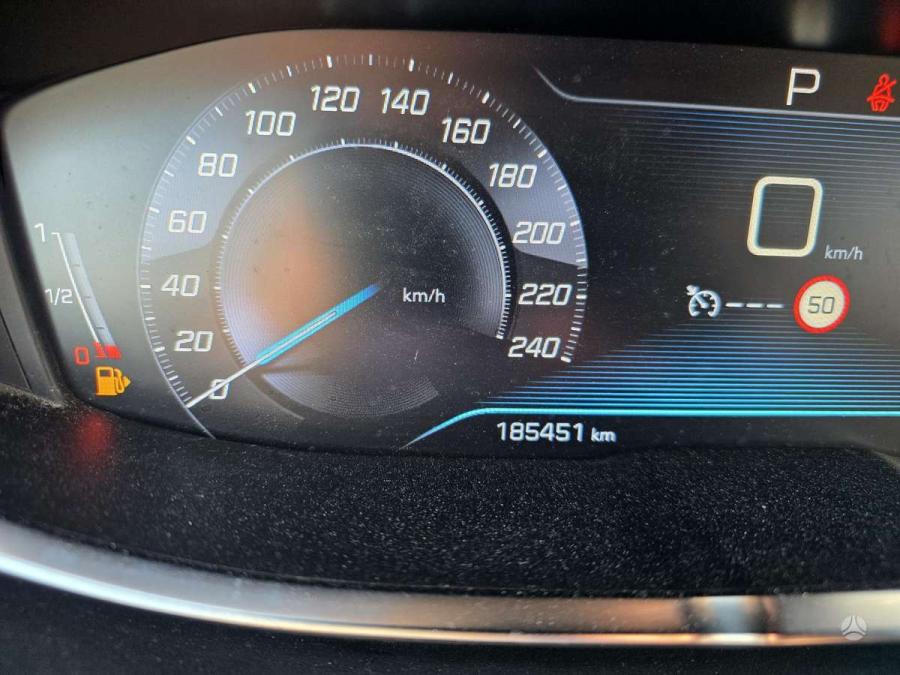 Зеленый Пежо 5008 2019 в Вильнюс, объемом двигателя 1.20 л и пробегом 185 тыс. км за 10300 €, фото 12 на AUTOMOTO.COM.LV