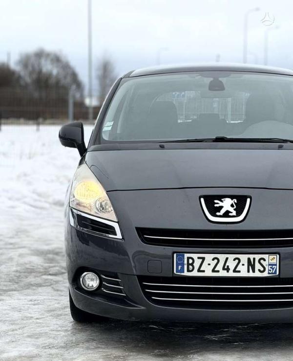 Pelēks Peugeot 5008 2011 Tauragė, ar dzinēja tilpumu 2.00 L un nobraukumu 265 tūkst. km par 3400 €, foto 4 vietnē AUTOMOTO.COM.LV
