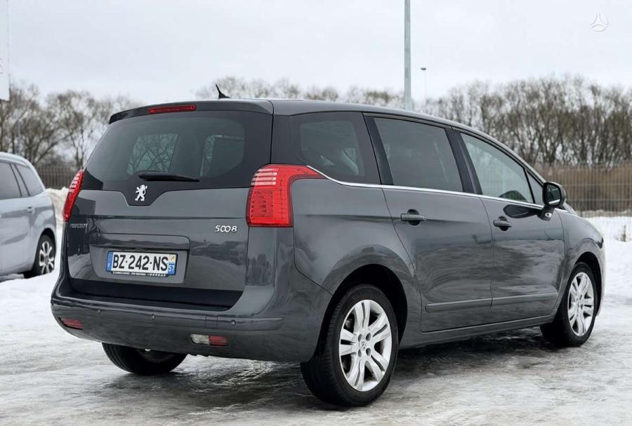 Grey Peugeot 5008 2011 in Taurage, with an engine capacity of 2.00 L and mileage of 265 thousand km for 3400 €, photo 15 on AUTOMOTO.COM.LV