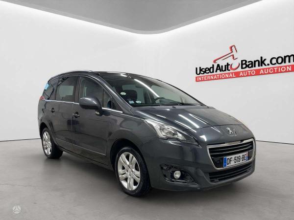 Grey Peugeot 5008 2014 in Marijampole, with an engine capacity of 1.56 L and mileage of 192 thousand km for 7684 €, photo 3 on AUTOMOTO.COM.LV