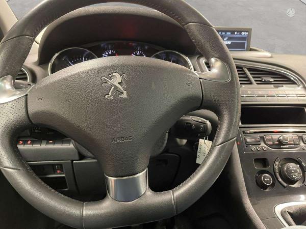 Grey Peugeot 5008 2014 in Marijampole, with an engine capacity of 1.56 L and mileage of 192 thousand km for 7684 €, photo 8 on AUTOMOTO.COM.LV